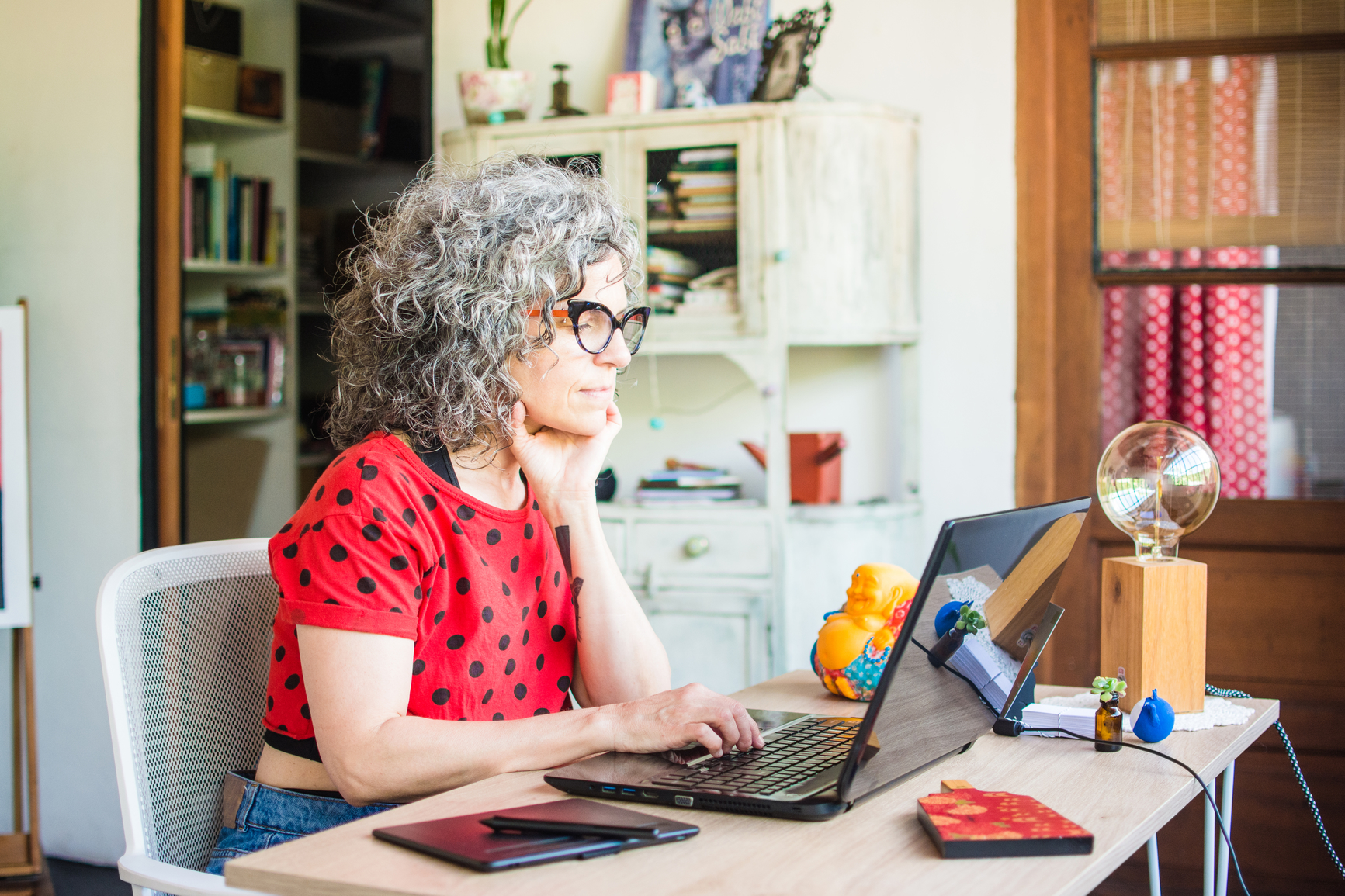 Is HRT Safe? An Expert Opinion on Risks vs. Benefits | Take Care by Hers